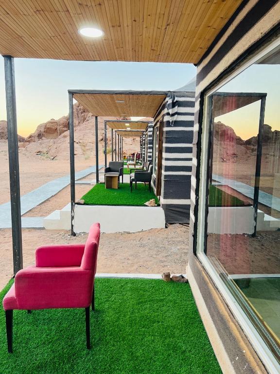 Moon rum 2, Disah (updated prices 2026)