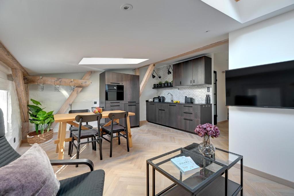 Modern Attic - Cozy Top Floor by Lion Apartments Sopot, Sopot ...