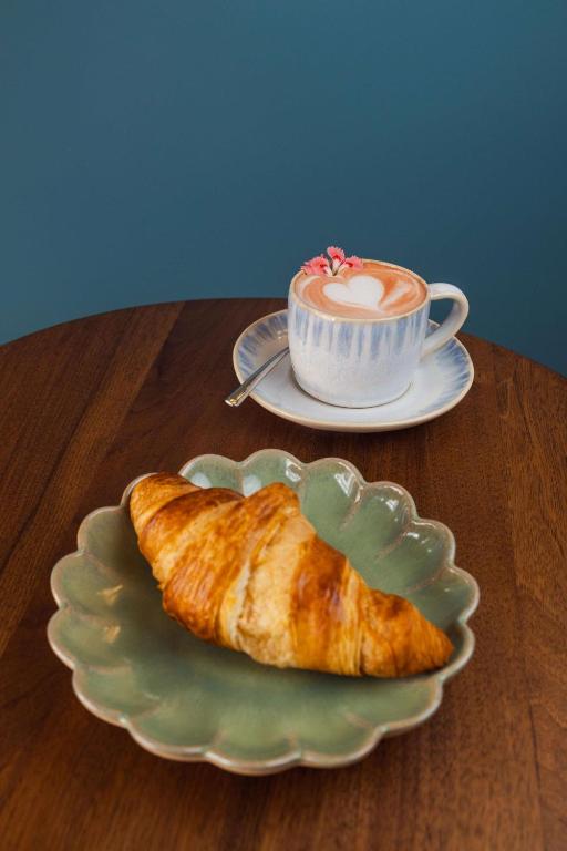 DUO Hotel Lisbon, Curio Collection by Hilton, Lisbon (updated prices 2025)