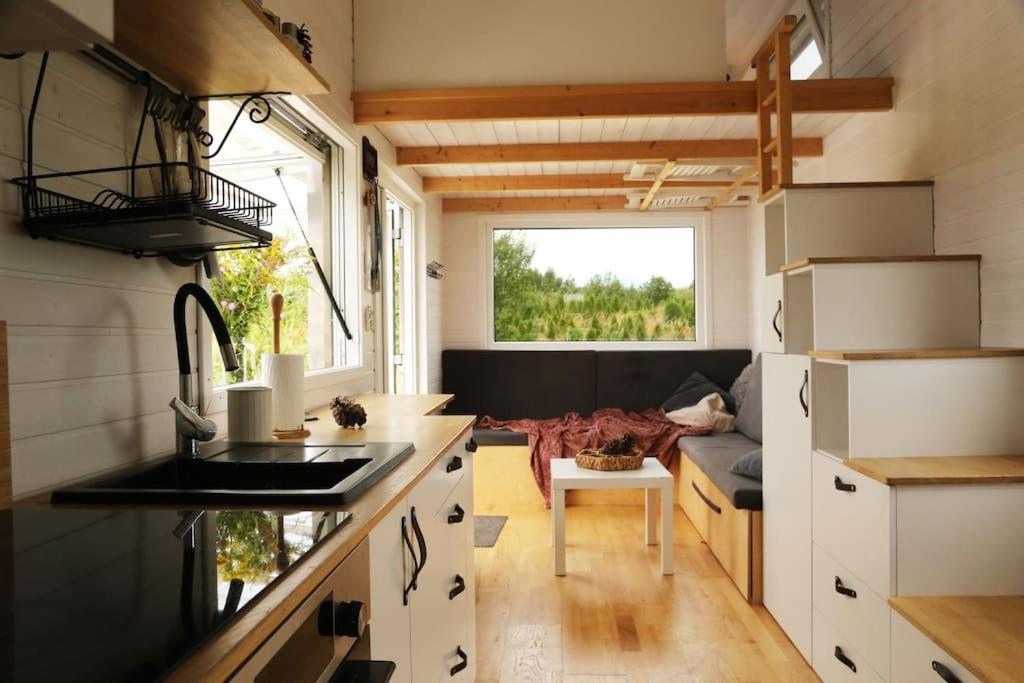 Lakefront Tiny House with WiFi, AC, Heating, all-year accessible ...