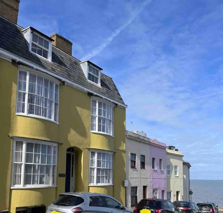 Georgian home on the beach great for families !, Kent (updated prices 2025)