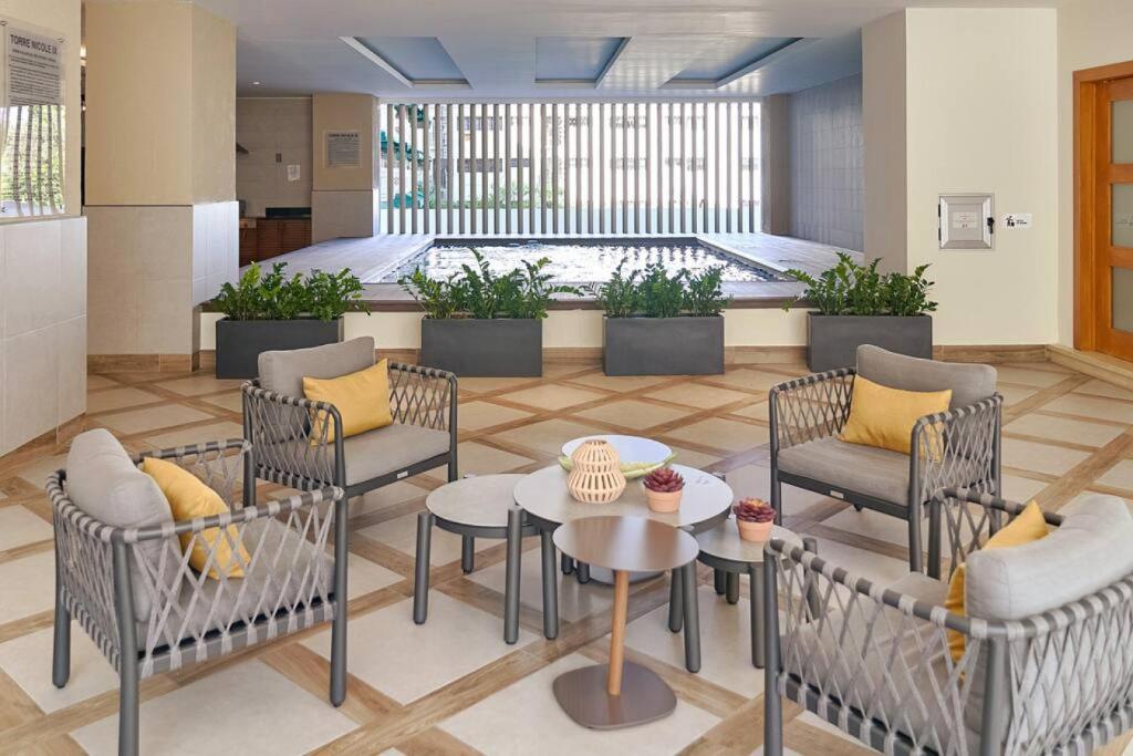 Charming City Center Condo, Full AC, Pool, Gym, Santo Domingo ...