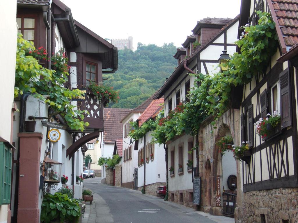 Ferienwohnungen Haus Ruth, Mittel-Hambach (updated prices 2026)