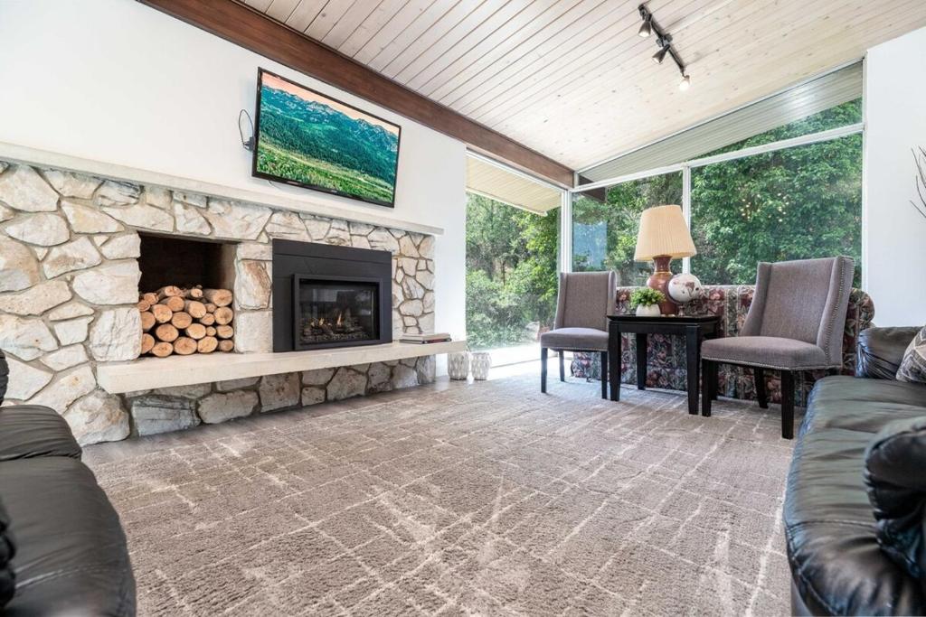 Dimple Dell Whole Mountain Setting, Near Trails!, Sandy (updated prices ...