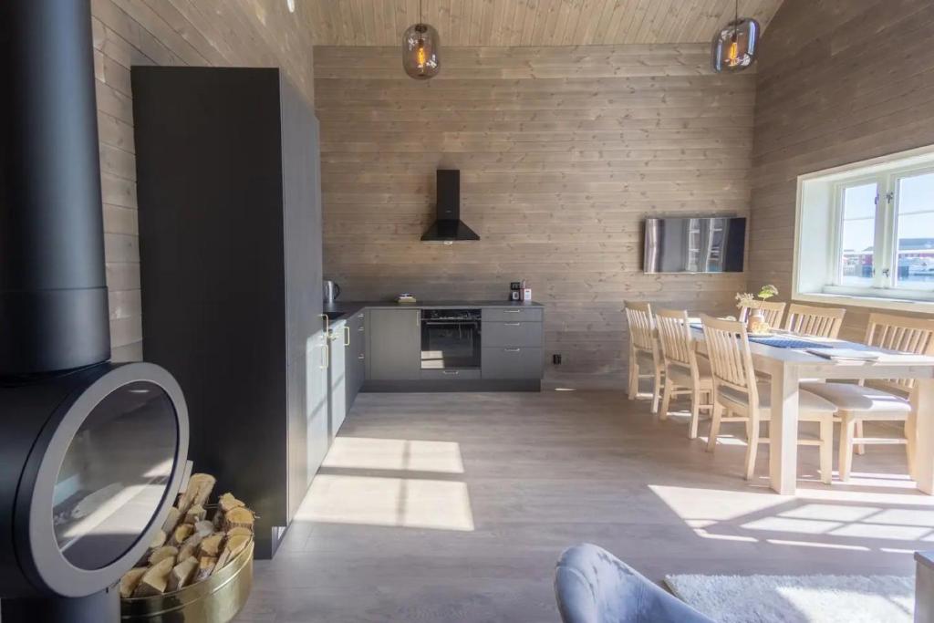 Reine seaview cabin, Reine (updated prices 2026)