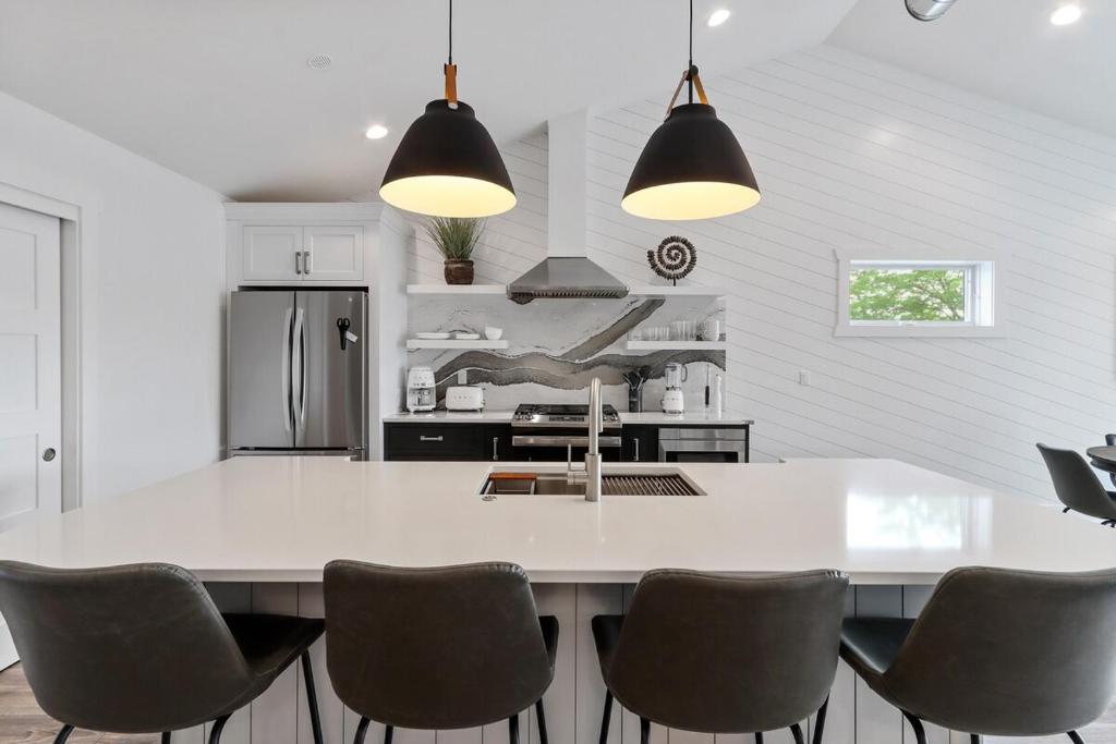 The Lofts of Brick and Mortar-California Loft - High-End - Walk-Out ...