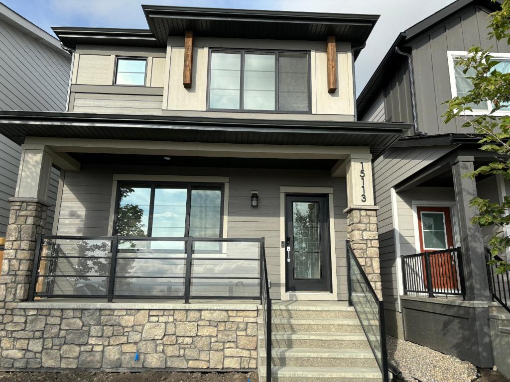 Beautiful New House in Alpine Park, Calgary, Calgary (precios ...
