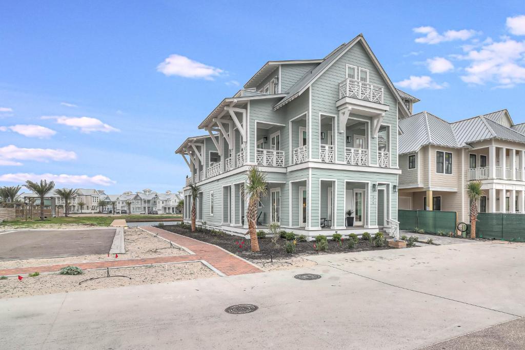 Easy Breezy 225 TEA, Mustang Beach (updated prices 2025)