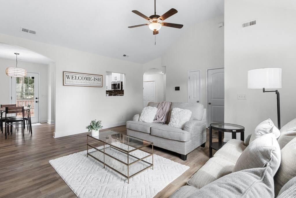 The Gate 4 Getaway!, Oak Grove (updated prices 2026)