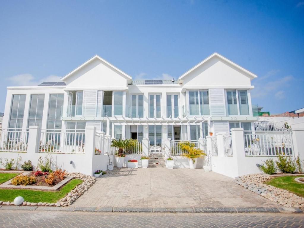 Beautiful Gate, George (updated prices 2026)
