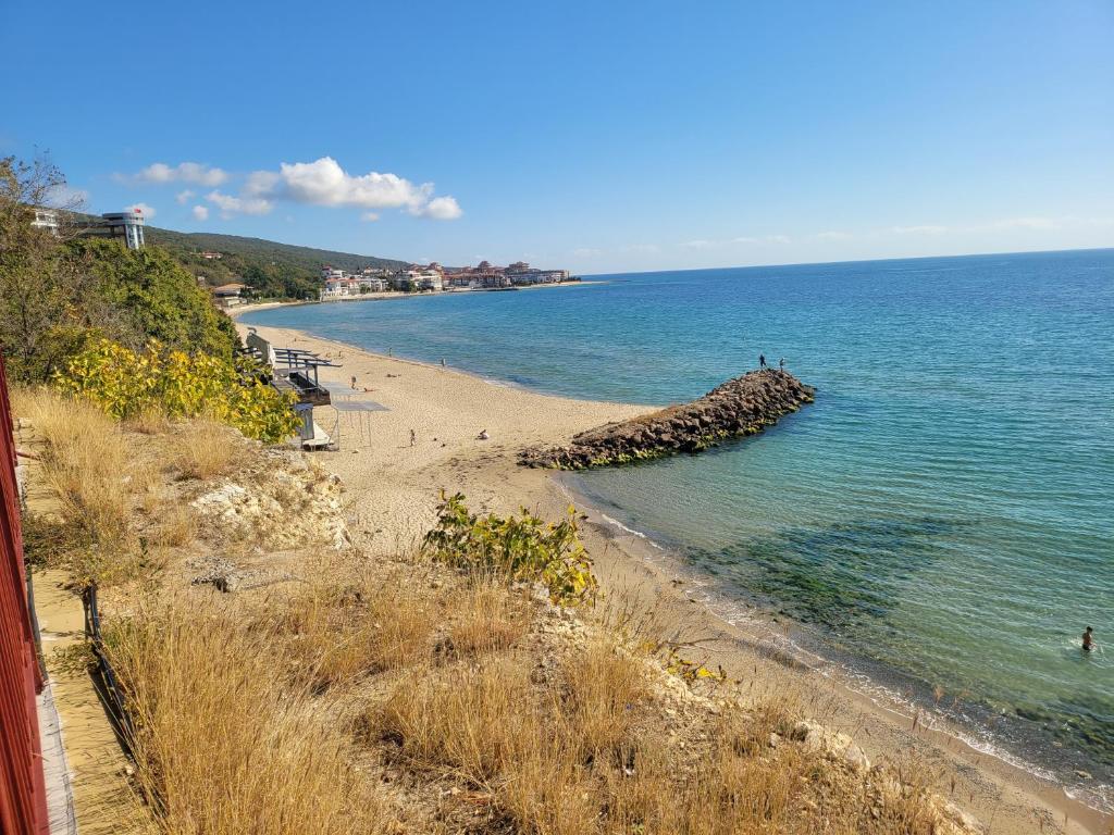 1kk ve Sveti Vlas, Nesebar (precios actualizados 2026)