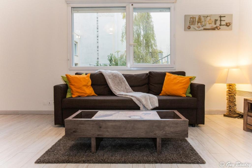 Chic apart with bar in Paris, Saint-Denis (tarifs actualisés, 2025)