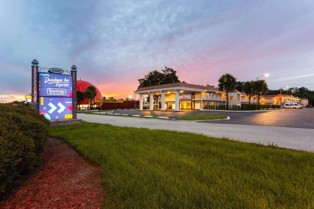 Developer Inn Express Fundamental, a Travelodge by Wyndham, Kissimmee ...