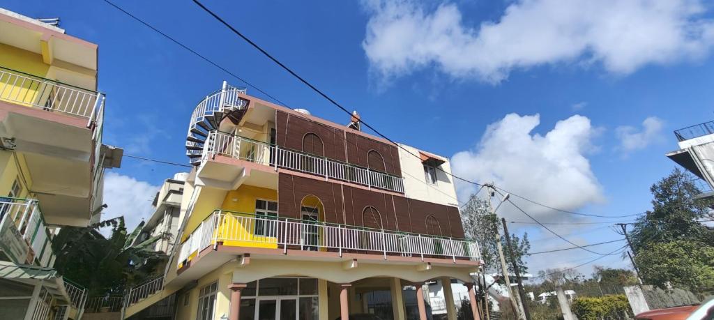 Bano Tourist Residence - 650 meters from Grand Bay Beach - SuiteTrails