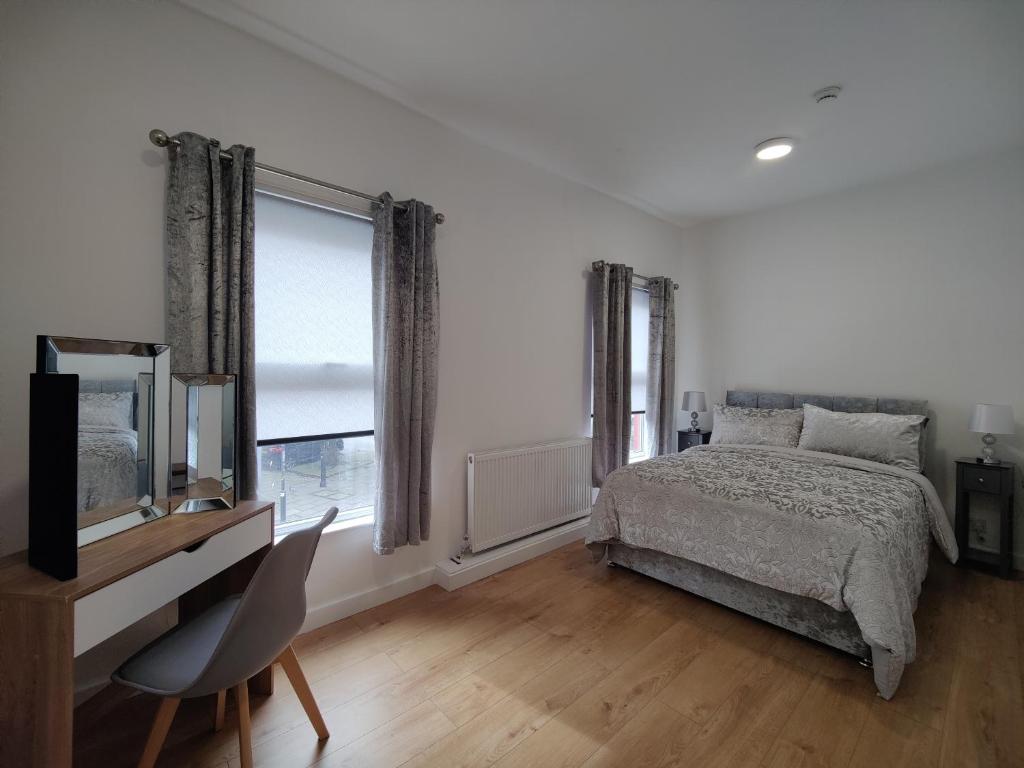 Liverpool Stays - Hall Lane opp the Royal Hospital close to city centre ...