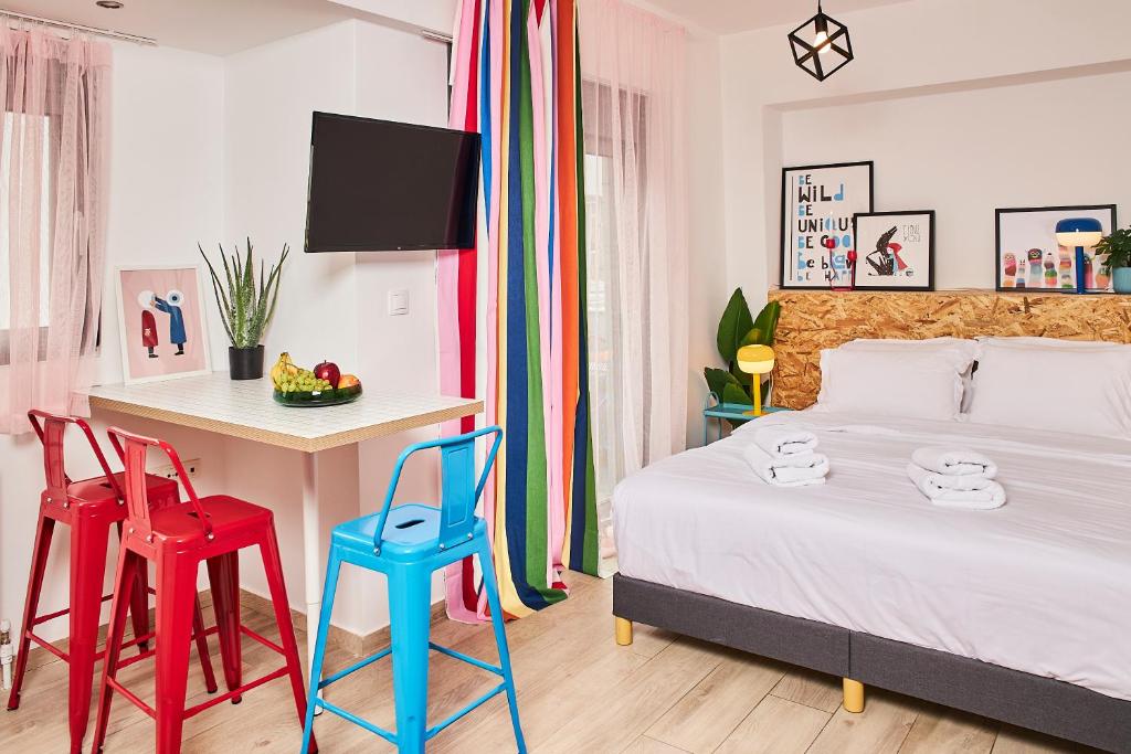 Superstudio Pop Art Apartment #Free Parking# by BiNoBi!, Thessaloniki ...