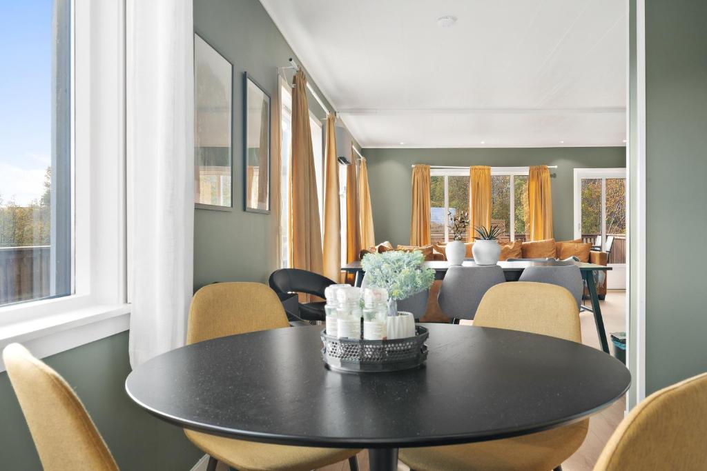 KB Villa - Panoramic view, Sørvågen (updated prices 2025)