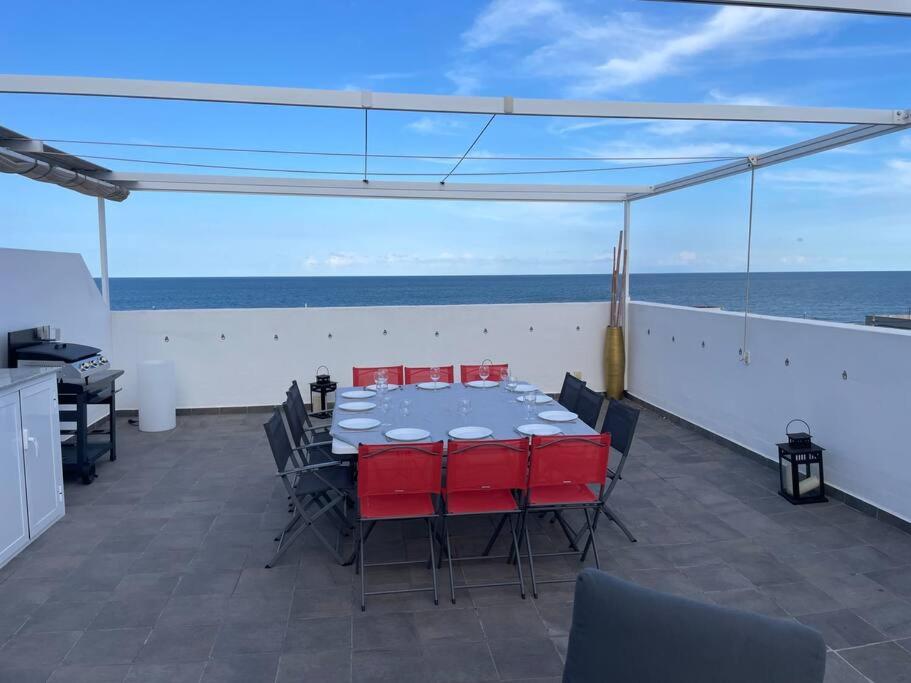 Superbe penthouse en Bord de Mer, Daimuz (precios actualizados 2024)