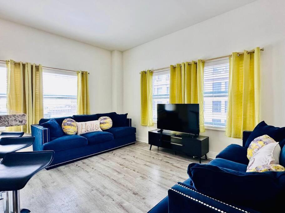 Downtown Penthouse Suite w view, Indianapolis (updated prices 2026)