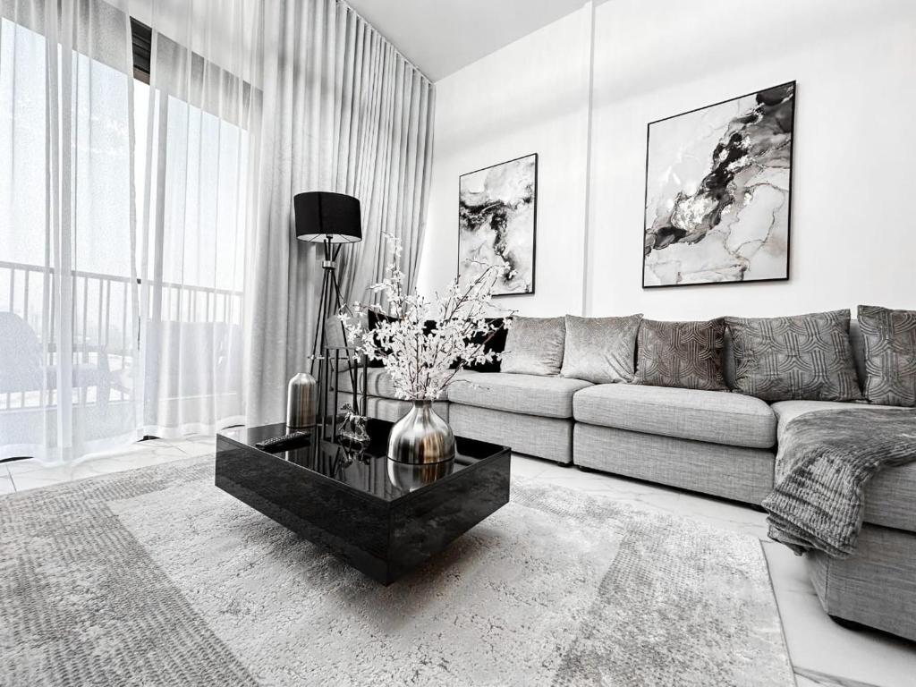 Upgraded 1BDR APT in Mag 930 , AL Merkadh Dubai, Dubai (updated prices ...