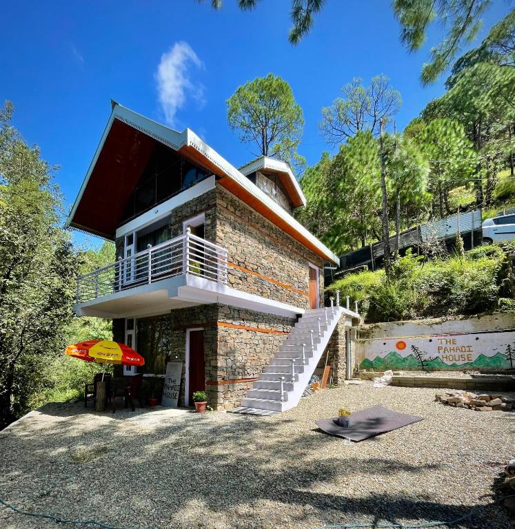 The Pahadi House, Shimla (updated prices 2026)