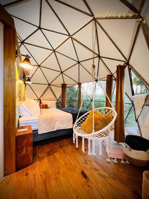 Magia Glamping, Domo Full Moon, entre las sierras y el mar, Punta ...