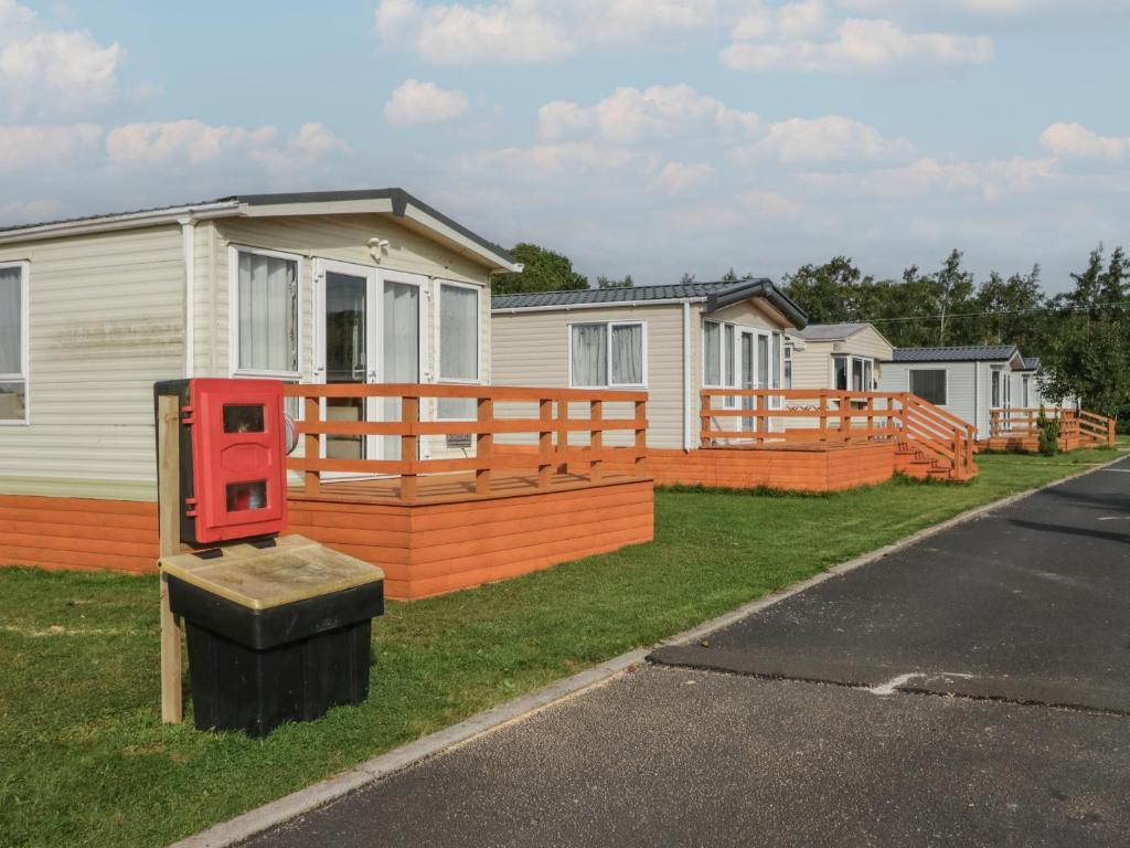 Rowan, Denny (updated prices 2026)