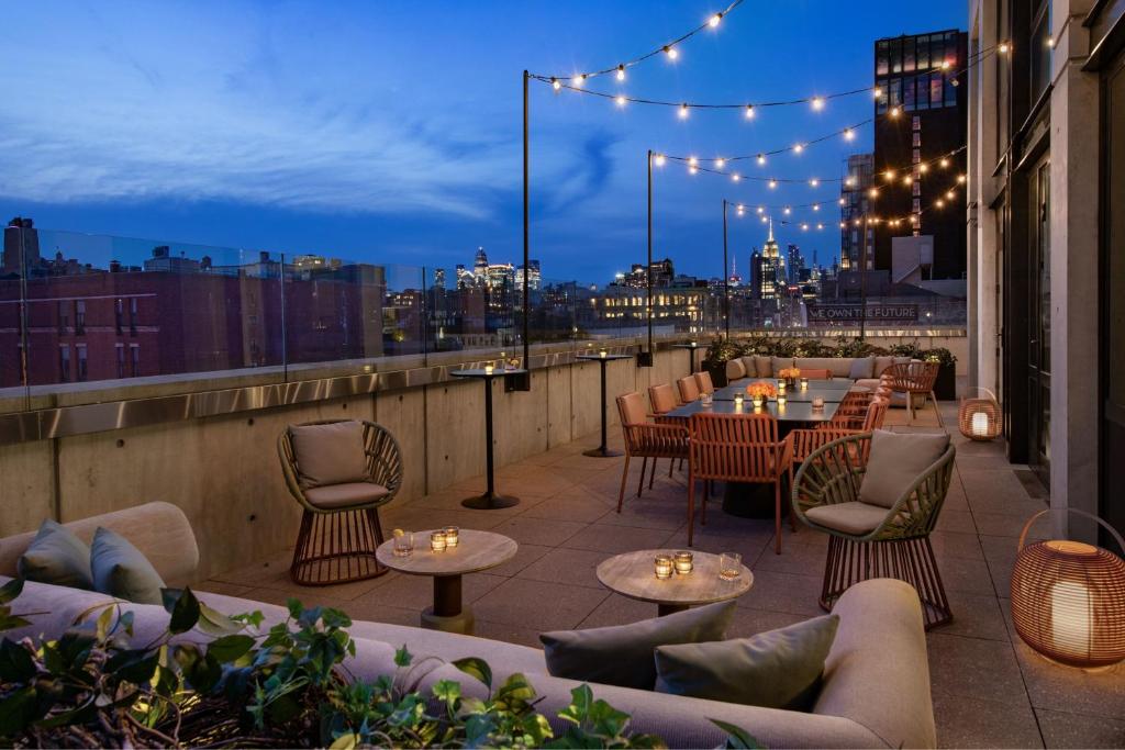 Moxy NYC Lower East Side, New York (updated prices 2025)
