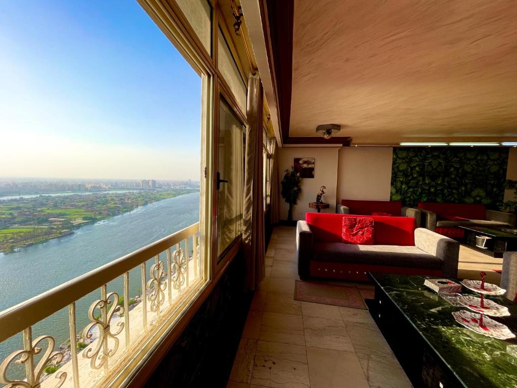 Lux Living Overlooking The Nile, Cairo (updated prices 2026)