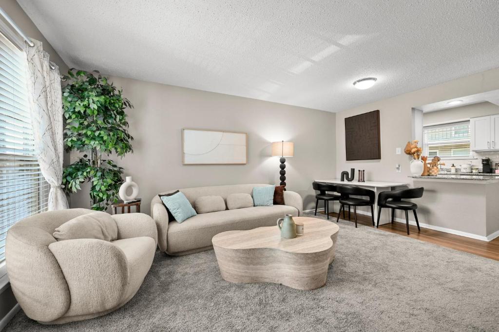 Sol haus - a cozy, convenient, and stylish approach, Bayou Fountain ...