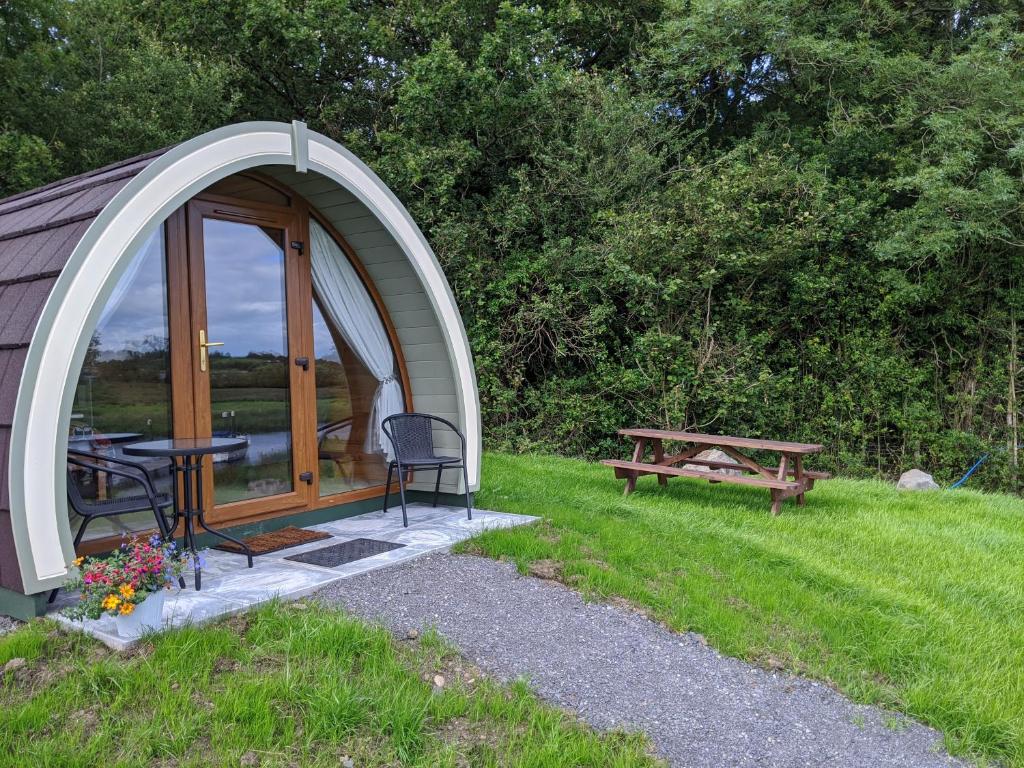 Rose Glamping pod, Derrylin (updated prices 2025)