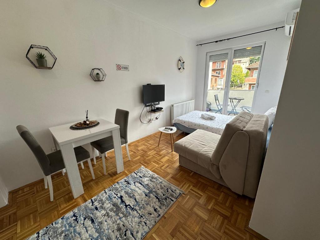 Apartment Guri, Pristina (updated prices 2025)