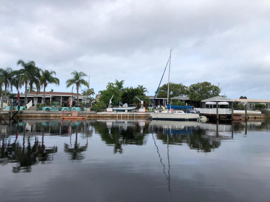 Hudson wide canalfront with 10,000 lb lift & floating dock, Hudson ...