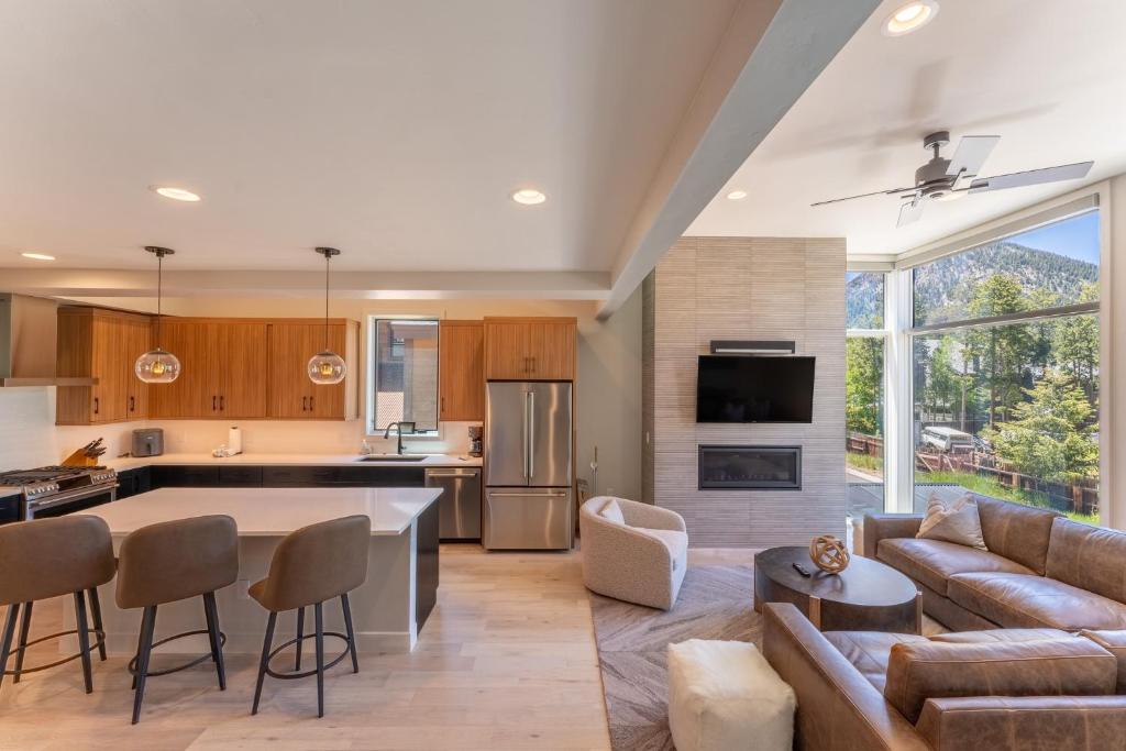 224 Frisco Aly E, Frisco (updated prices 2026)