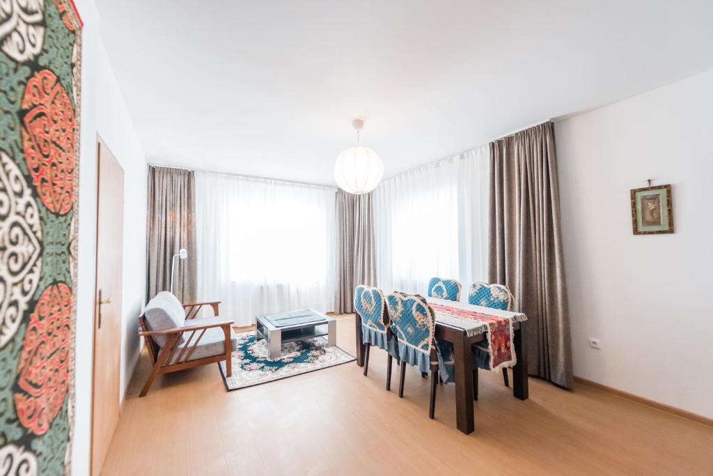 Rich Oasis near Shangri-La Hotel, Ulaanbaatar (updated prices 2024) Rich Oasis near Shangri-La Hotel, Ulaanbaatar (updated prices 2024)