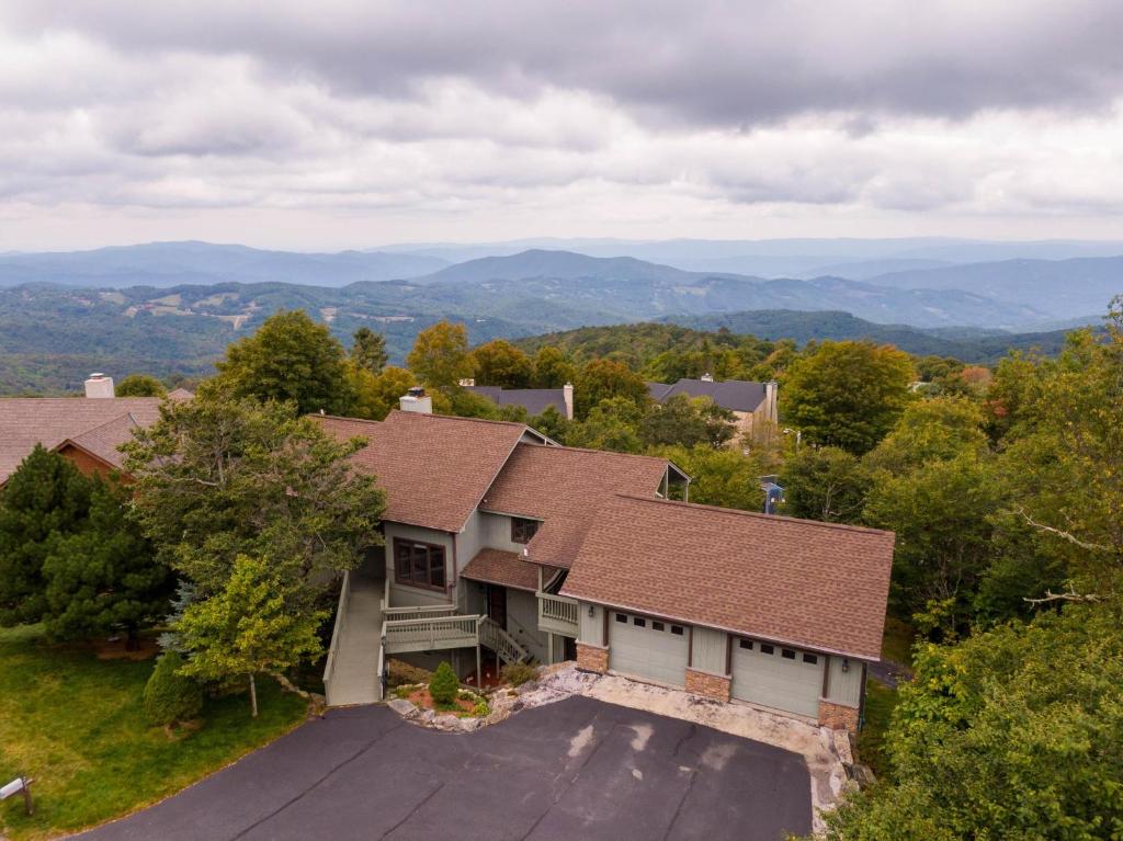 Hill Station, Beech Mountain (updated prices 2025)