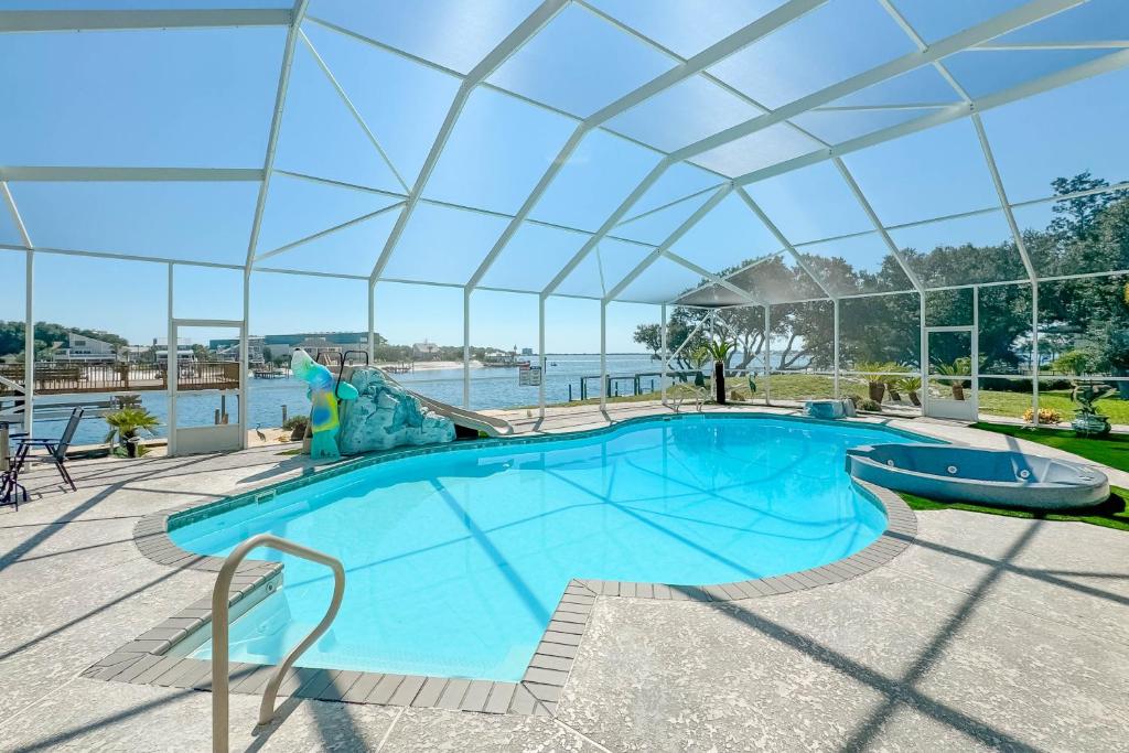 Lucky View Beach House, Pensacola (updated prices 2025)