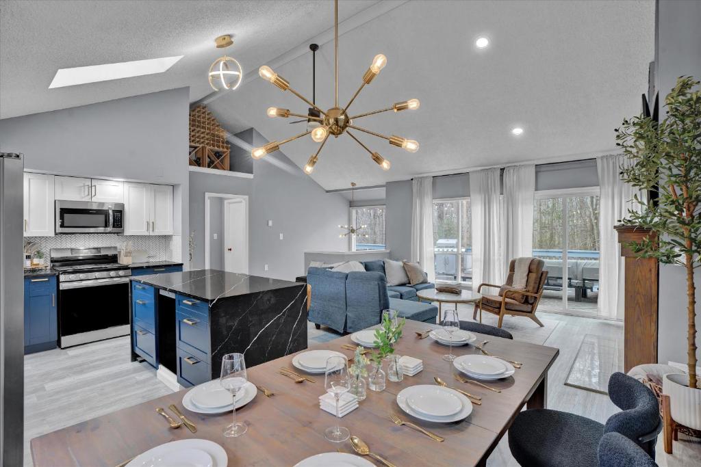 Pocono Blue, Gouldsboro (updated prices 2026)