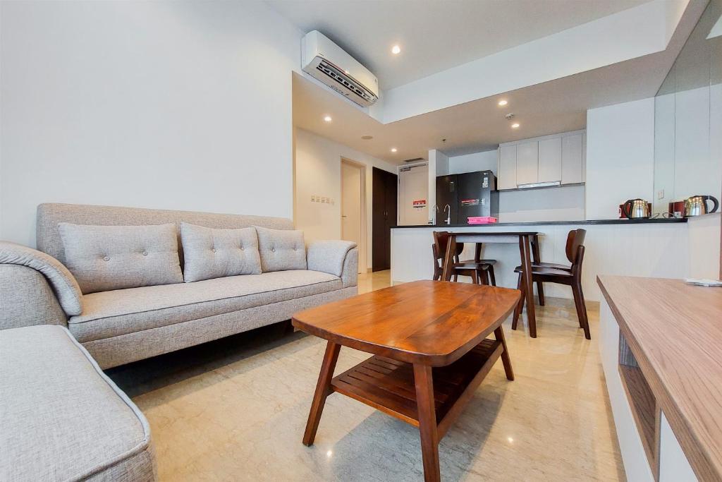 Modern Look 3BR with Branz BSD City Apartment By Travelio, Tangerang ...