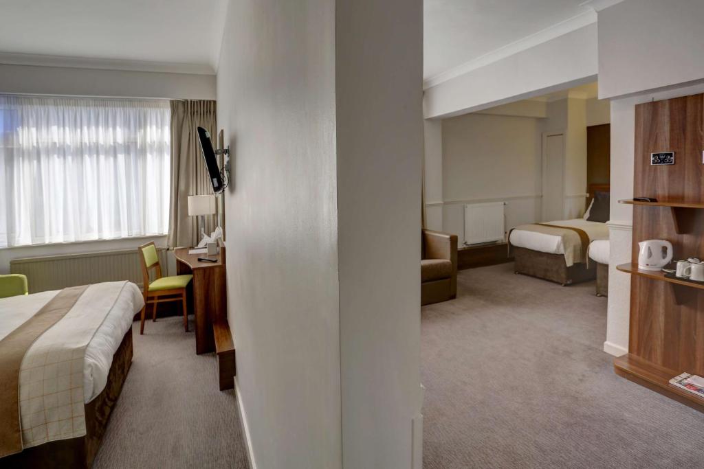 Cresta Court Hotel, Altrincham (updated prices 2025)