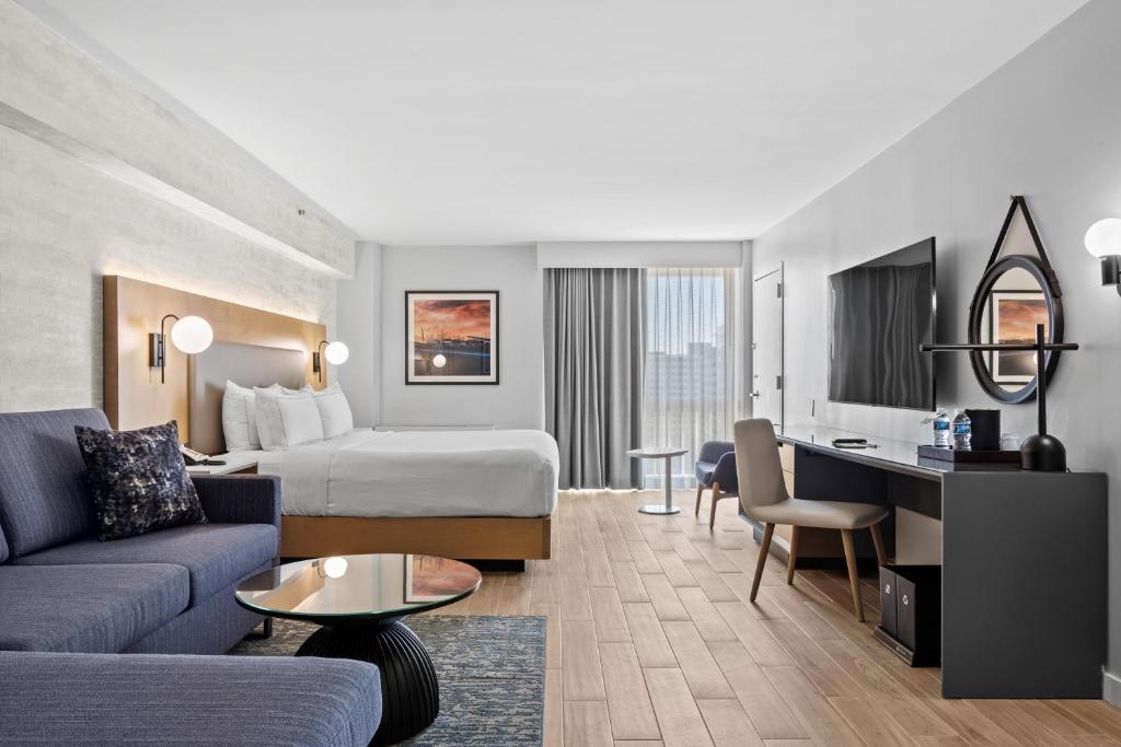 DoubleTree by Hilton New York JFK Airport, Queens (updated prices 2025)