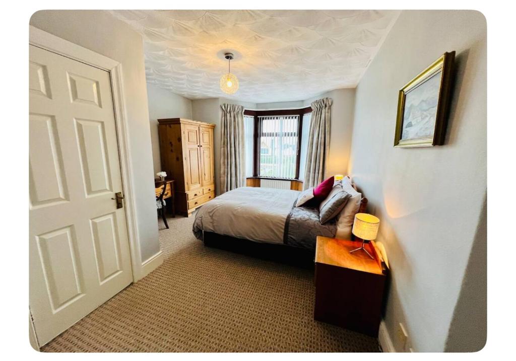 West Strand Beach House, Portrush (updated prices 2025)