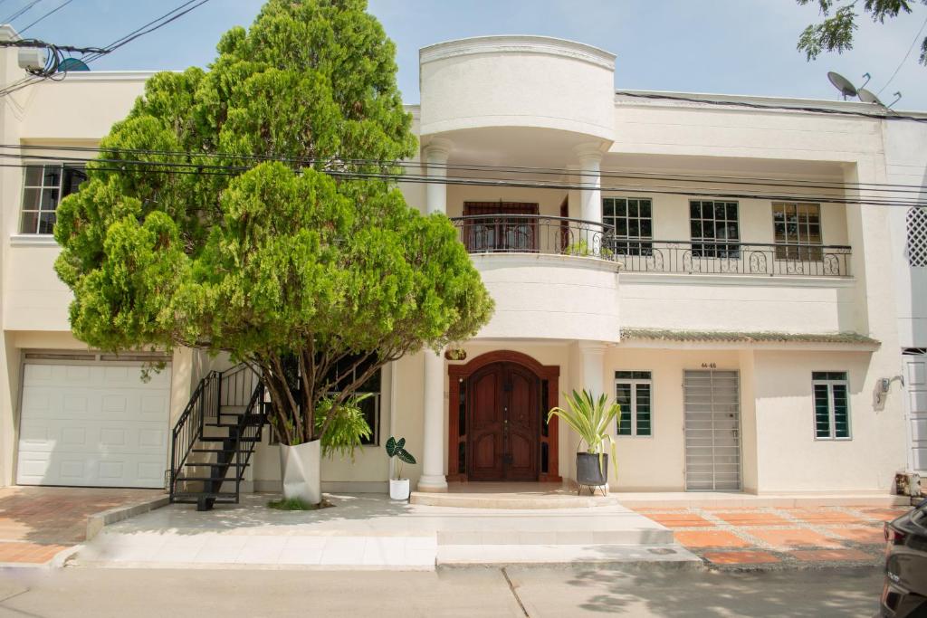 confortable apartaestudio norte, frente CC Alamedas, Pringamosa ...