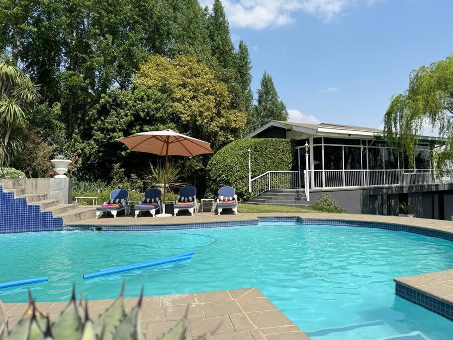 Vaal River Boathouse Bungalow, Vanderbijlpark (updated prices 2026)