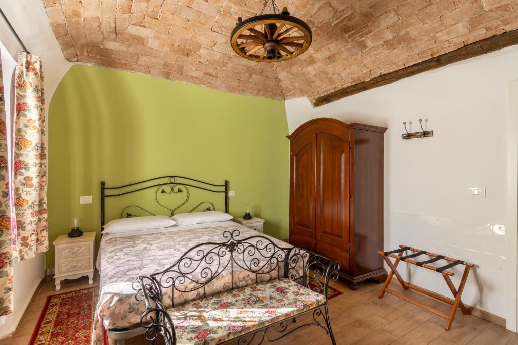 Chrizia, Novi Ligure (updated prices 2025)