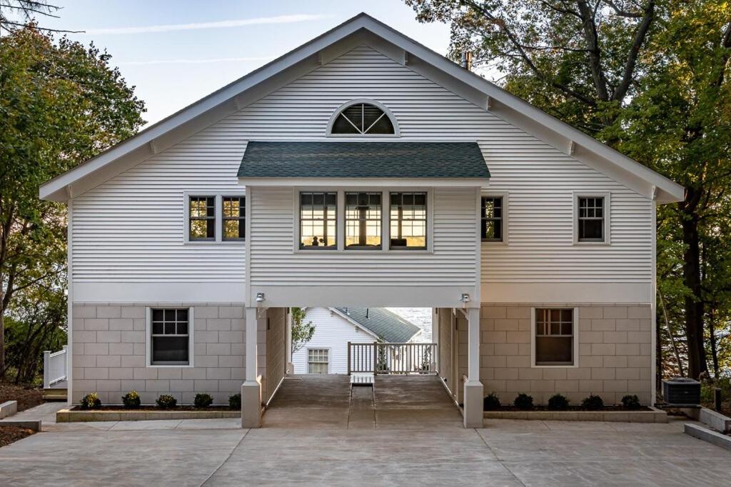 Brand New Custom Built Home On Lake Delevan, Delavan (updated prices 2025)