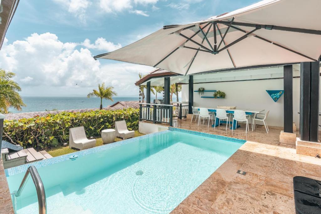 Magnificent villa with ocean view in Puerto Bahia, Santa Bárbara de ...