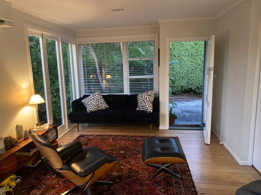 Garden paradise in Pt Chev, Auckland (updated prices 2026)