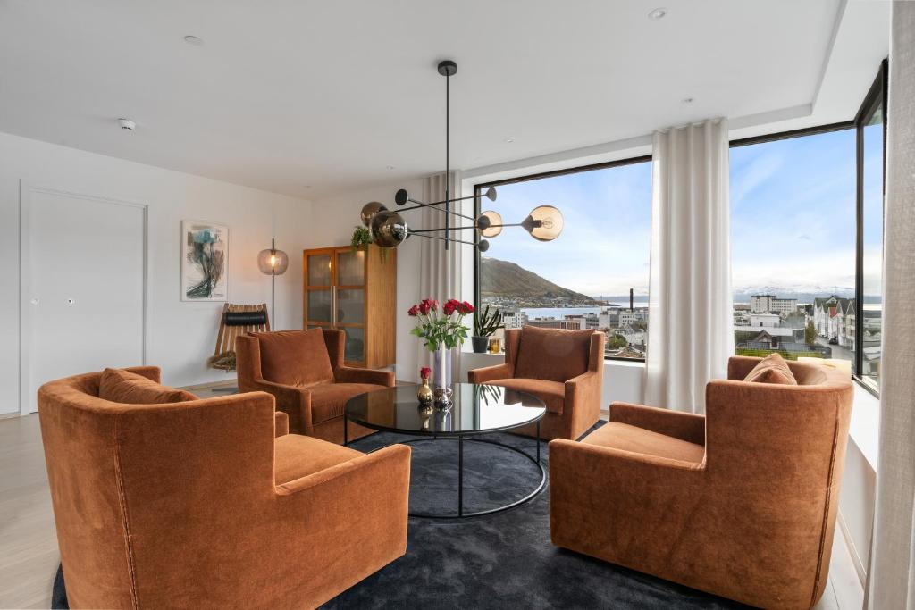 Luxury Apartment Downtown Tromsø with 2 Bedrooms and 2 Bathrooms and ...