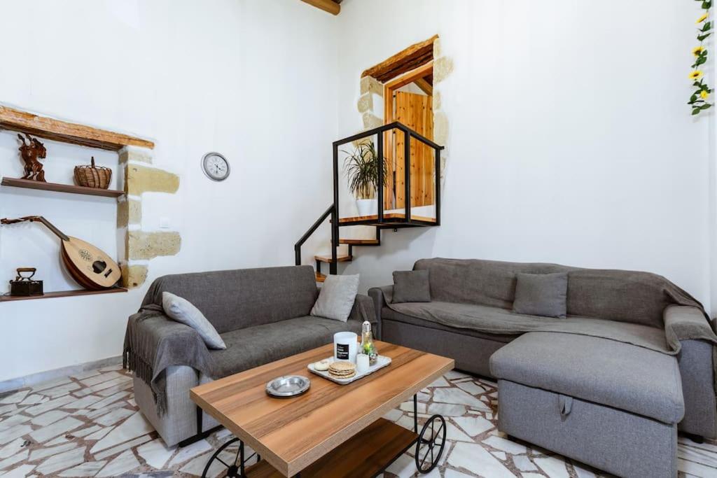 Xanthippi's, Pemónia (updated prices 2025)